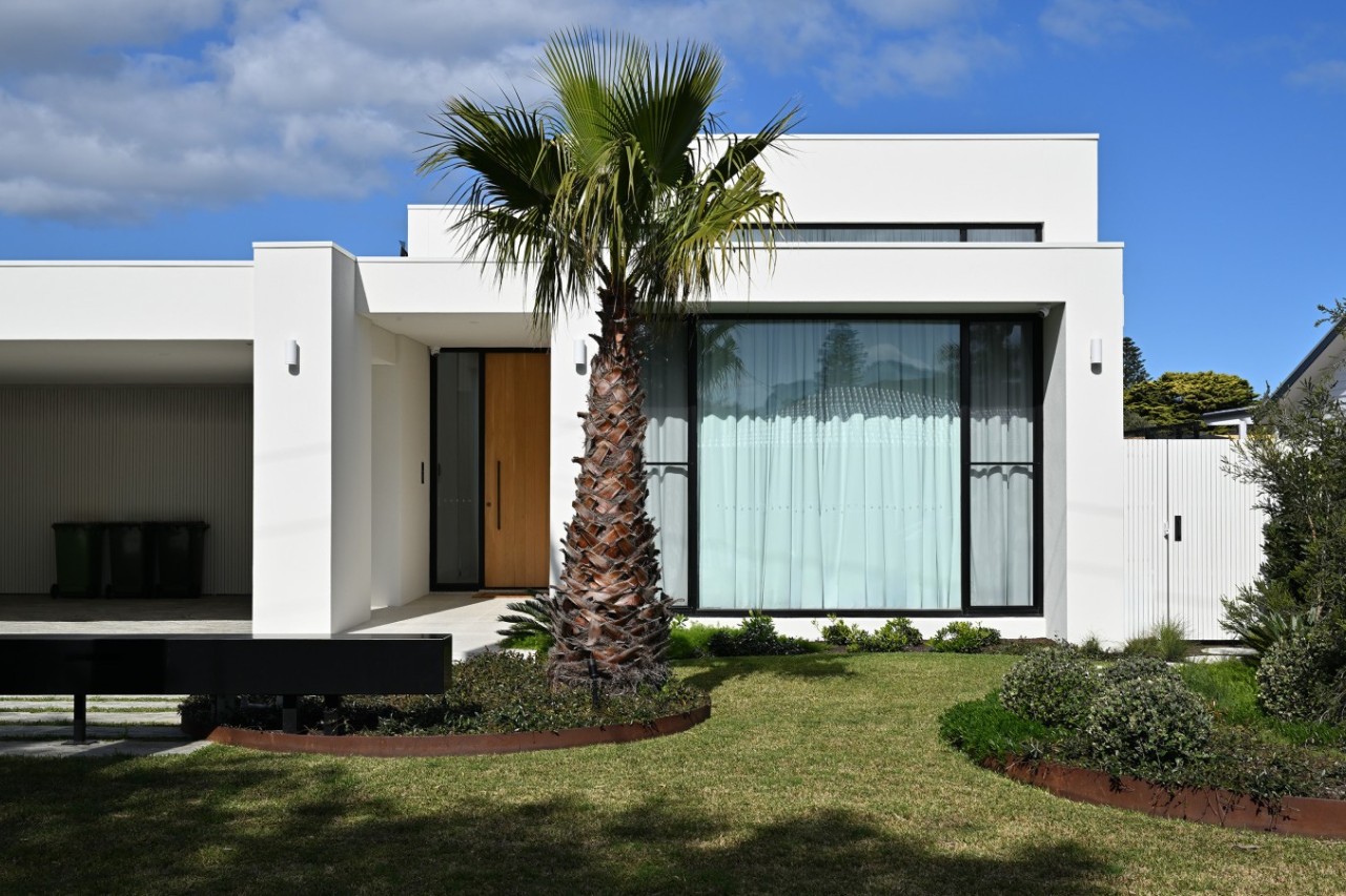Low-Maintenance Garden Edging for Busy Australian Homeowners - ShapeScaper